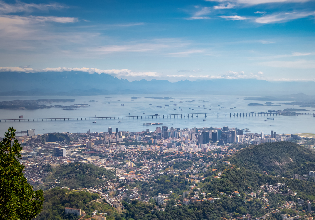 Ponte Rio-Niterói faz 50 anos e continua sendo uma das maiores obras de ...